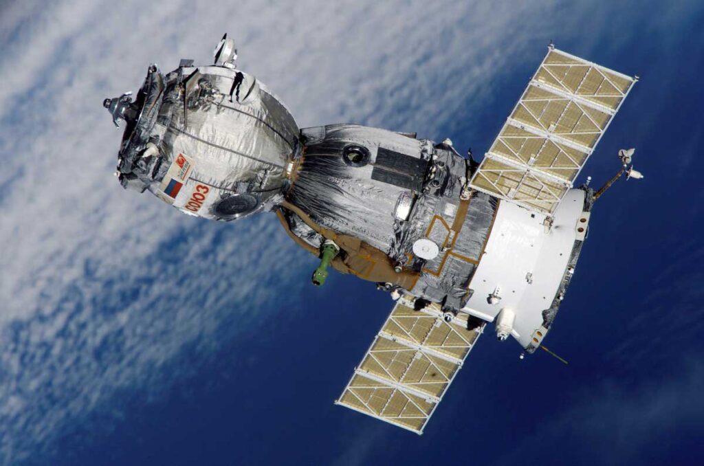 33 Jaw Dropping Fun Facts about Satellites You Didn't Know - INVENTgen